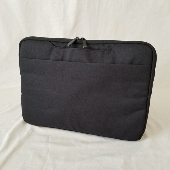 Bags | Nwot Padded Waterresistant Laptop Computer Carrying Case With ...
